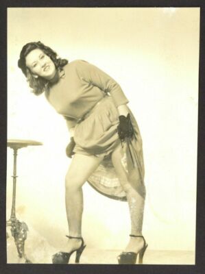 Leggy Pose 1940 Platform Stiletto High Heel Shoes Legs Stockings Photo ...