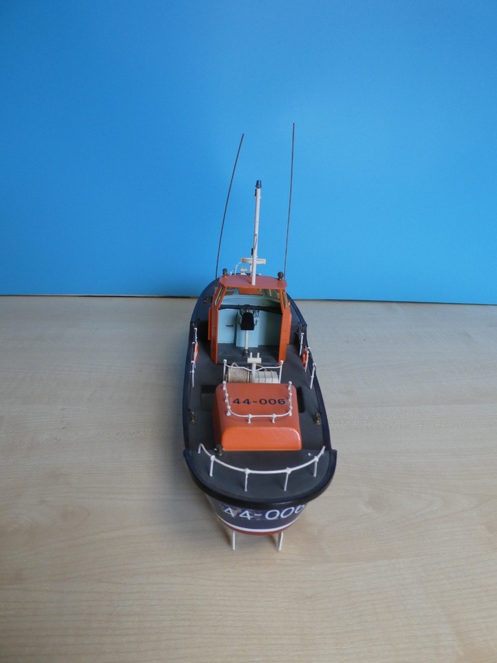 Billing Boats RNLI Lifeboat B101 Model Boat completed kit | eBay UK