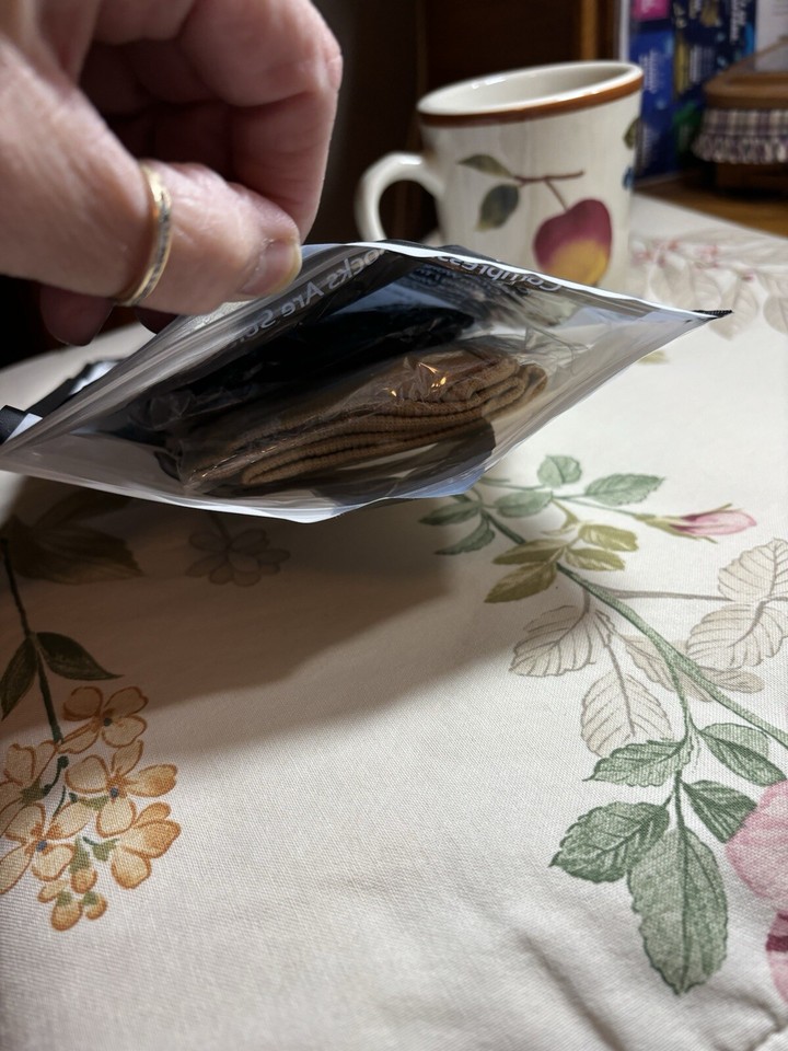 NEW Elite Performance Compression Socks S/M Black & Beige 2 pair Knee ...