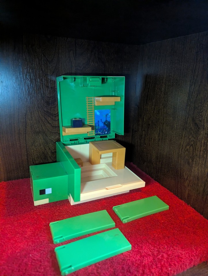 Minecraft Figure & Playset Bundle – Steve House, Ocelot & Wolf – Used ...