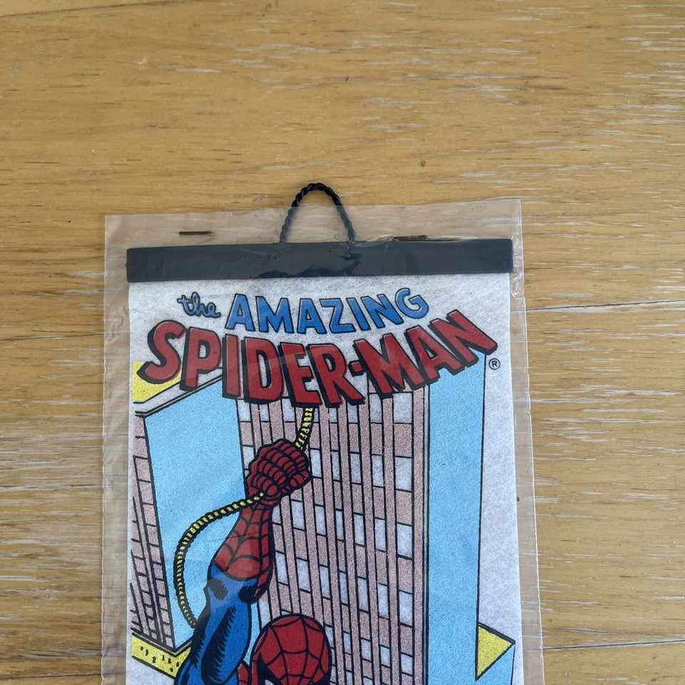 Vintage SPIDER MAN MARVEL Hanging FELT PENNANT 12"x 4.5” 1980 NOS *RARE ...