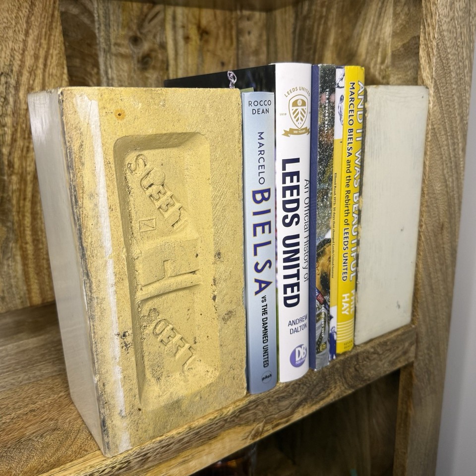 Leeds clay bricks made by Leeds Fireclay Company (LEFCO) between 1900 ...