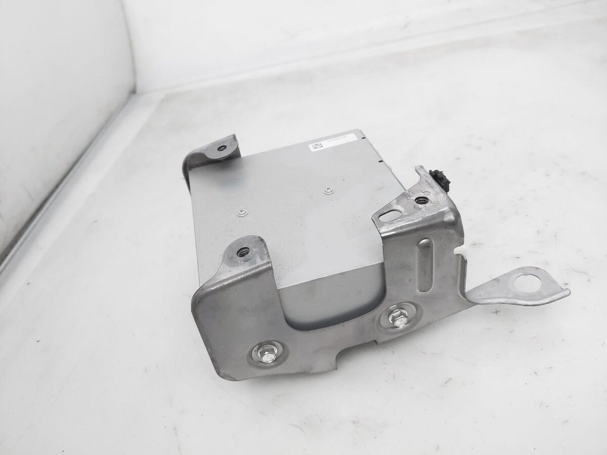 2016-2023 Toyota Tacoma Dash Mounted Voltage Inverter Unit 2016-2023 Toyota Tacoma Dash Mounted Voltage Inverter Unit