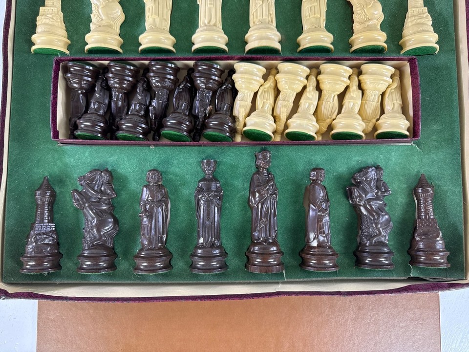 Vintage 1959 Renaissance Chessmen by E.S. Lowe Chess Set #833 with ...