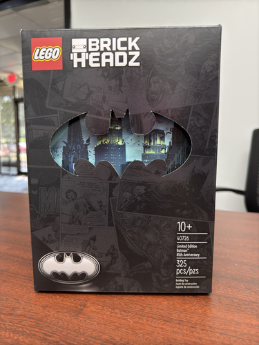 LEGO Limited Edition Batman 85th Anniversary Set BrickHeadz 40726 Free ...