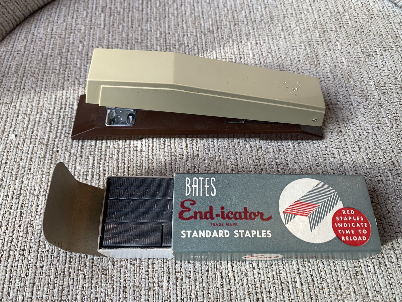 Vintage Swingline 400 Stapler Made in Great Britain & Box of Bates ...