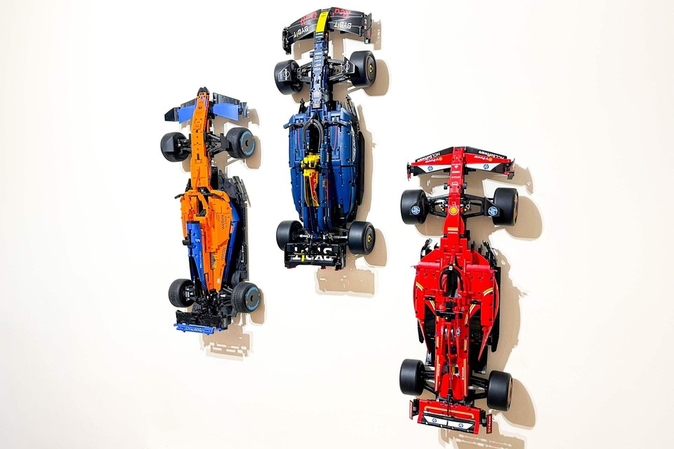 Wall Mount Bracket for LEGO Technic Ferrari SF-24 F1 car (set 42207 ...