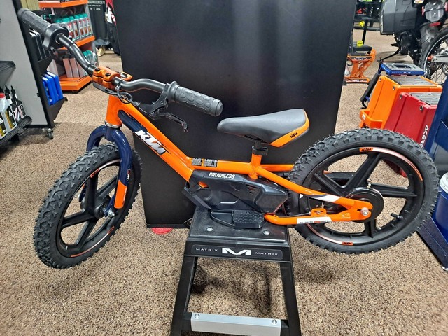 KTM Replica Stacyc 16EDrive Electric Bike Orange/Blue 2022 UPW220021600 ...