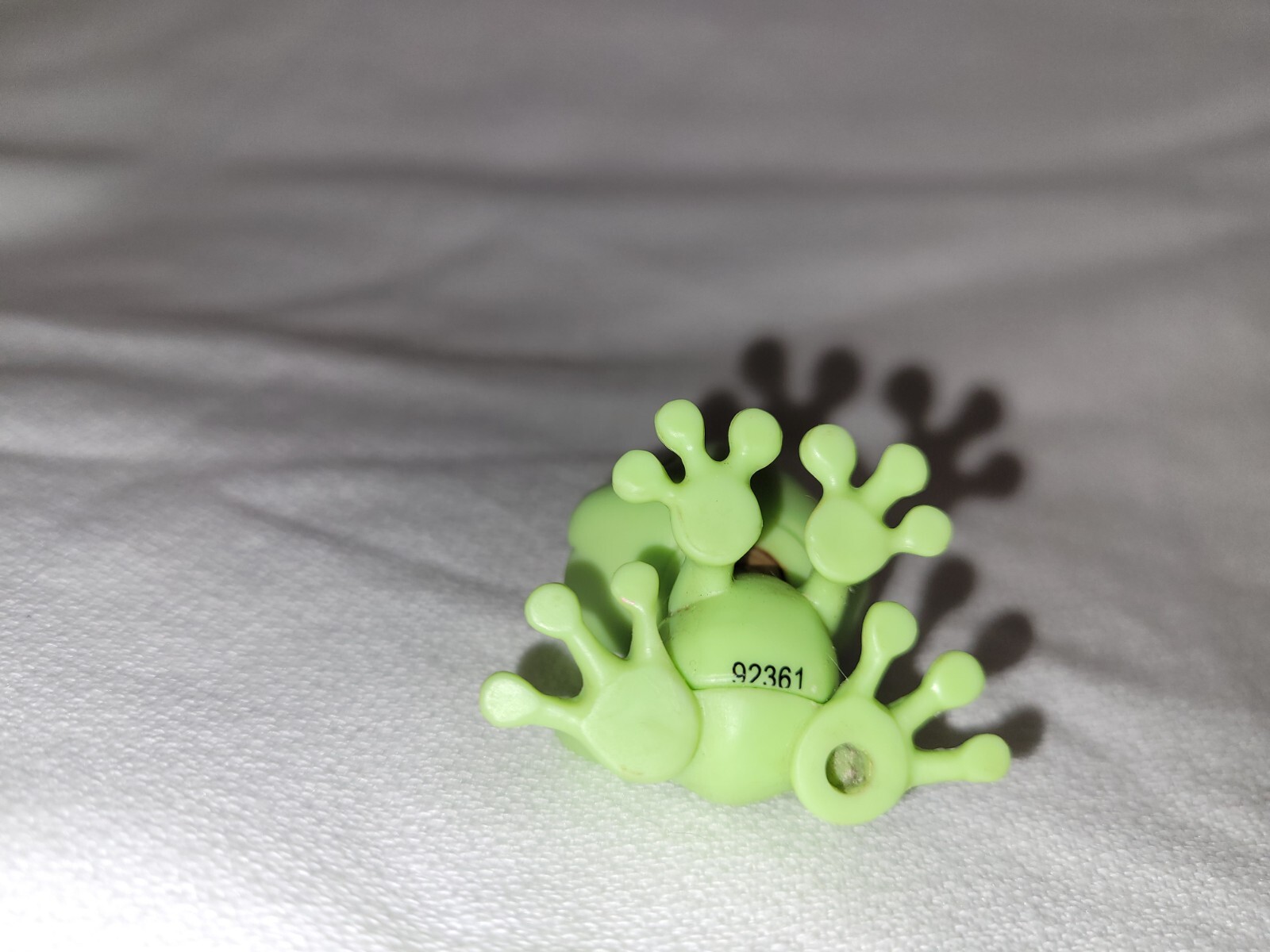 LPS #898 Green Spotted Tree Frog With Pink Eyes LIttlest Pet Shop ...