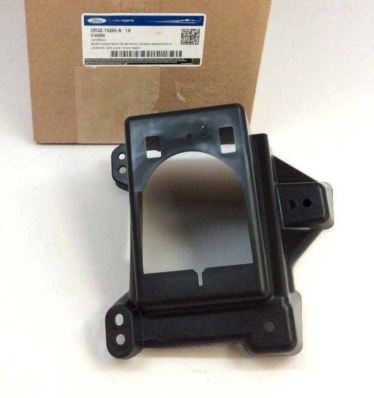 Ford Mustang 2013-2014 Fog Light Mount Bracket Clip Right Pass Side ...