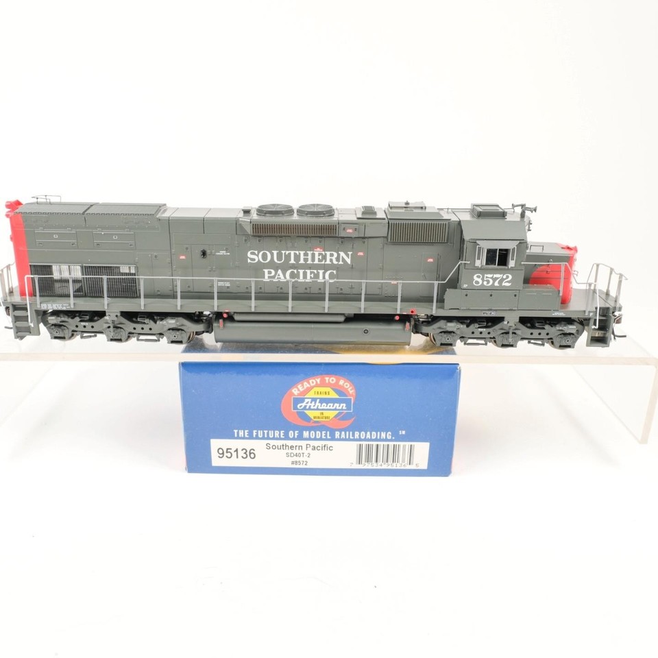 Athearn HO Scale Southern Pacific SP #8572 SD40T-2 Diesel Locomotive ...