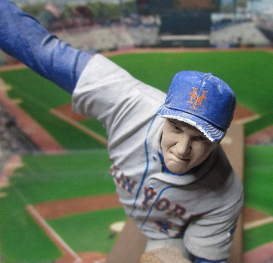 TOM SEAVER 2004 McFarlane Cooperstown Baseball Series 1 Figure BROKEN ...