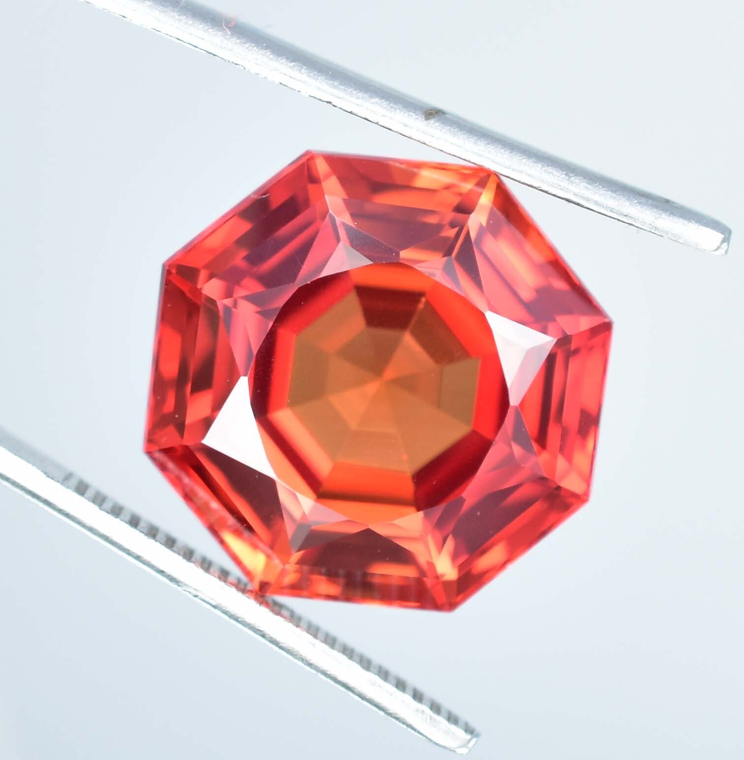 17 x 17 MM Natural Ceylon Padparadscha Sapphire Gemstone 27.80 Ct, GIT ...
