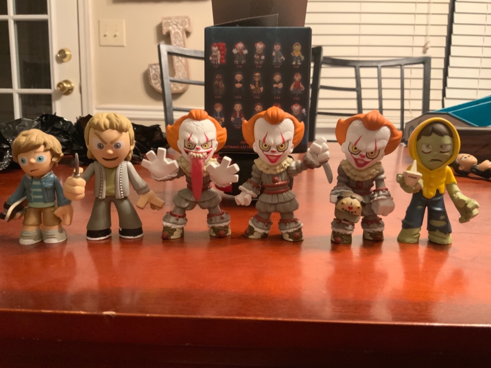 Funko Mystery Minis IT Chapter 2 PENNYWISE w/knife Walmart EXCLUSIVE ...