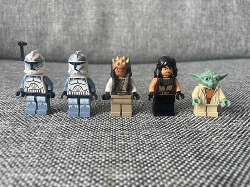 Incomplete LEGO Star Wars Republic Frigate 7964 Crew Jedi Wolfpack Only ...