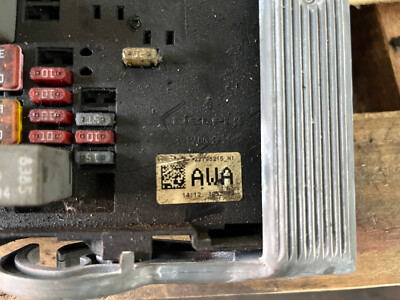 OEM 10-13 Chevrolet Silverado GMC SIERRA Fuse Box Junction 22798215 AWA ...