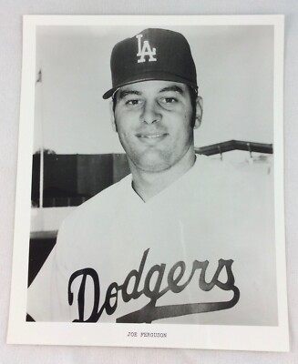 LA Dodgers #129-8x10 Team Issue Photo-Joe Ferguson (1970-76; 1978-81 ...