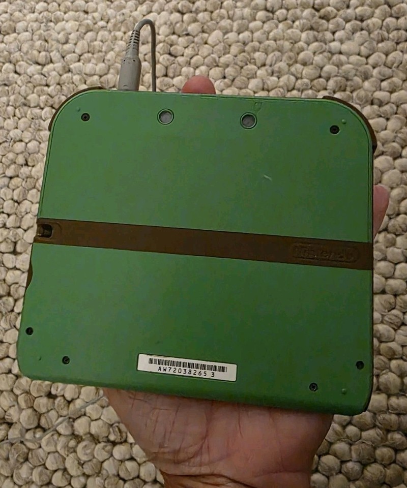 NINTENDO 2DS GREEN THE LEGEND OF ZELDA OSCARINA OF TIME | eBay