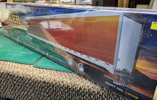 1/25 Mobius 53 Foot (Smooth Side ) Trailer Kit with Reefer Option | eBay