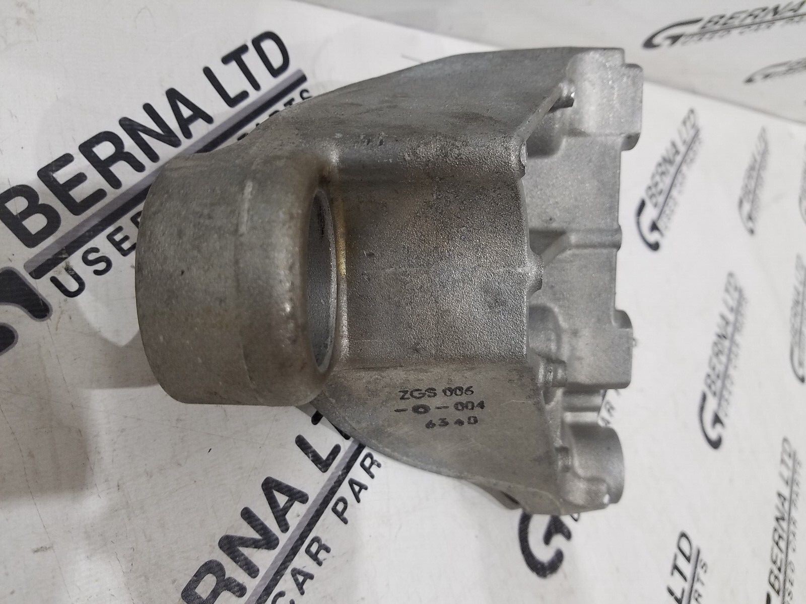 Mercedes-Benz Gla220 2019 GLA Class Engine Mount Bracket A2462401109 ...