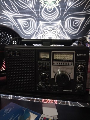 Panasonic 8 Band Radio RF-2200 AM/FM SW1-6 Shortwave Worldwide Portable ...