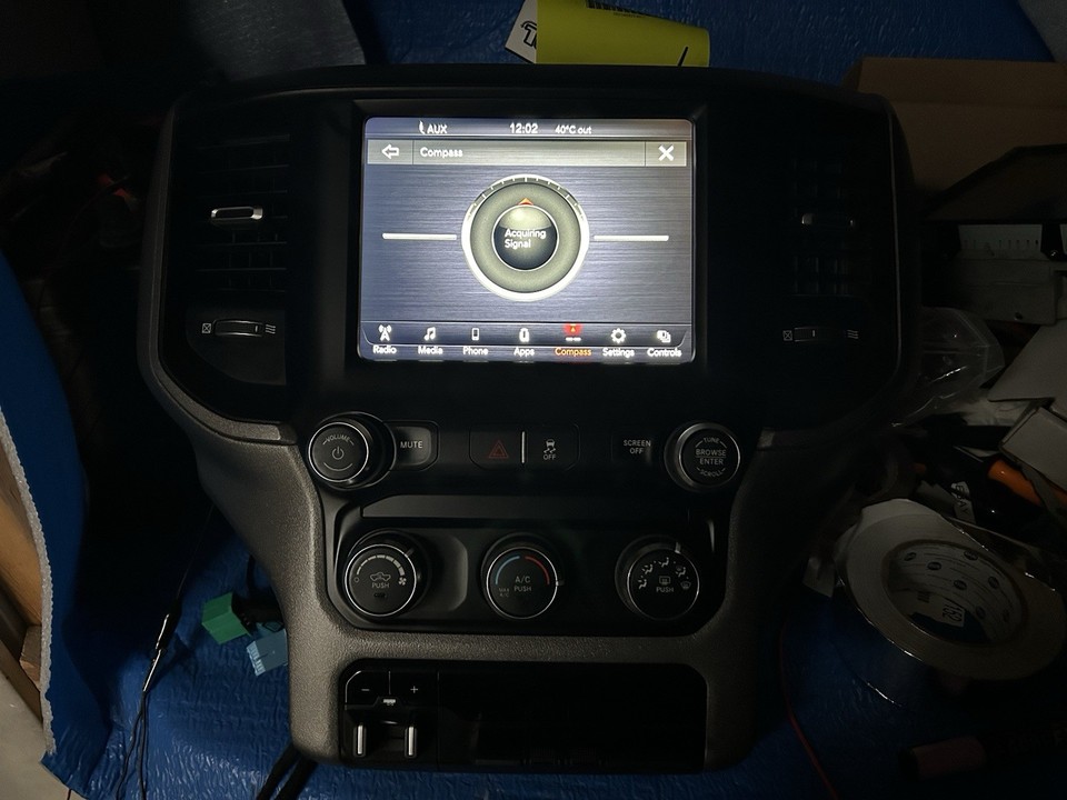 2019-2024 Ram 1500 8.4" Touch Screen Radio Display Big Horn 19 20 21 8 ...