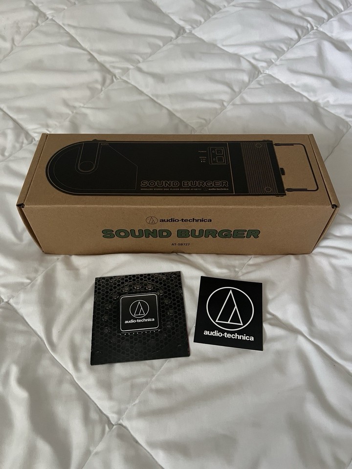 BRAND NEW Audio-Technica Sound Burger Portable Bluetooth Turntable in ...