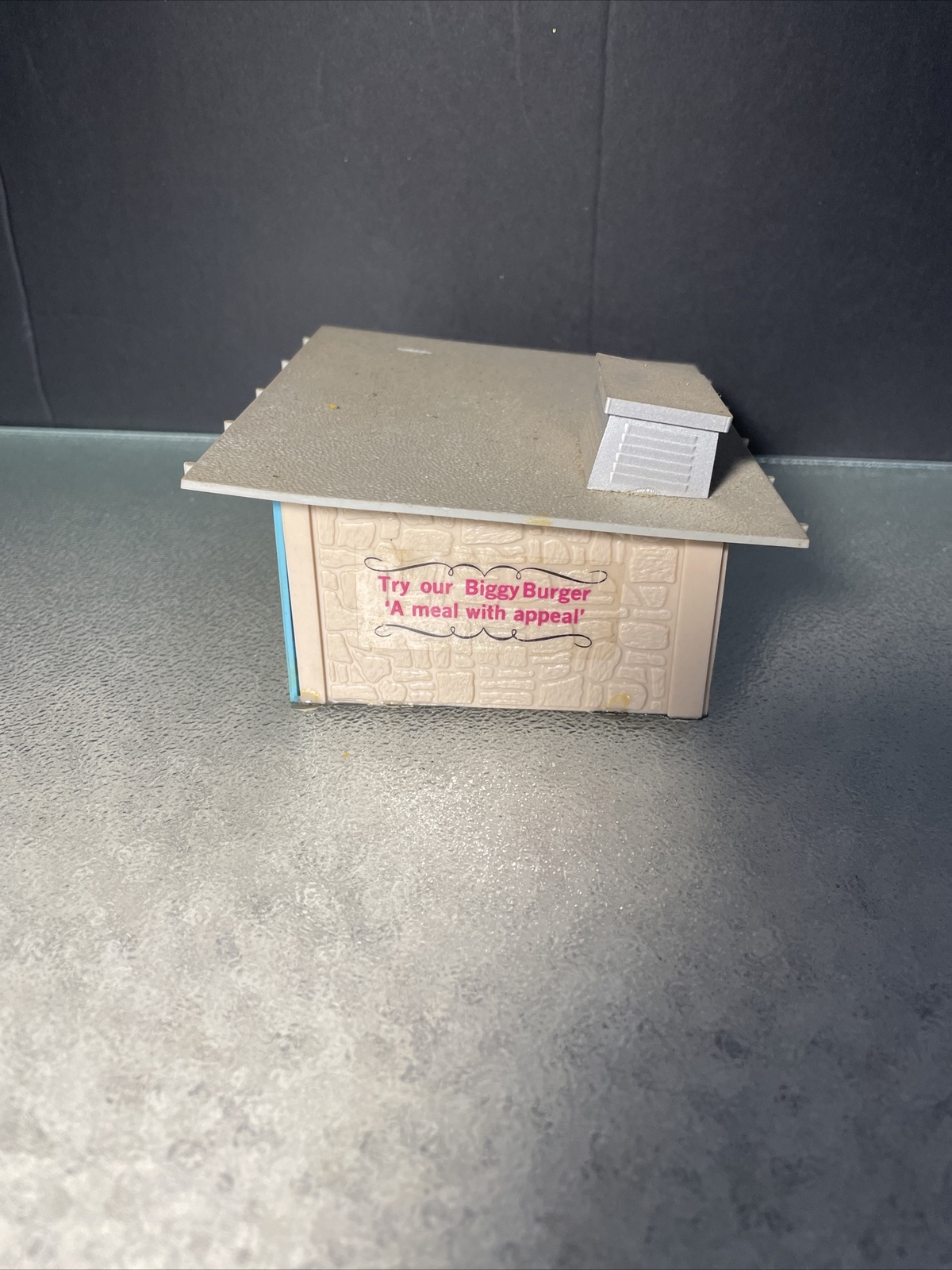 Bachmann Plasticville HO Scale Drive-in Hamburger Stand # 2916 for sale ...