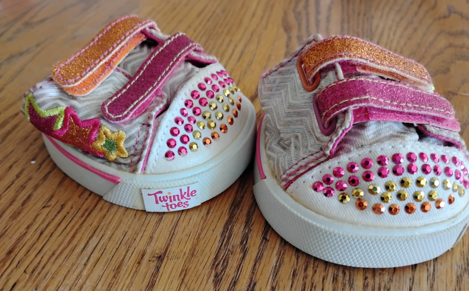 Build a Bear Skechers Sneakers Twinkle Toes Shoes Glitter Pink Orange ...