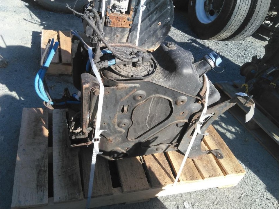 A04-3427-000 FREIGHTLINER CASCADIA 126 DEF TANK 3678272 | eBay