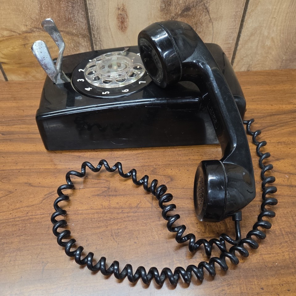 VINTAGE BLACK ROTARY DIAL WALL TELEPHONE - ITT BELL - OLD SHOP / BARN ...