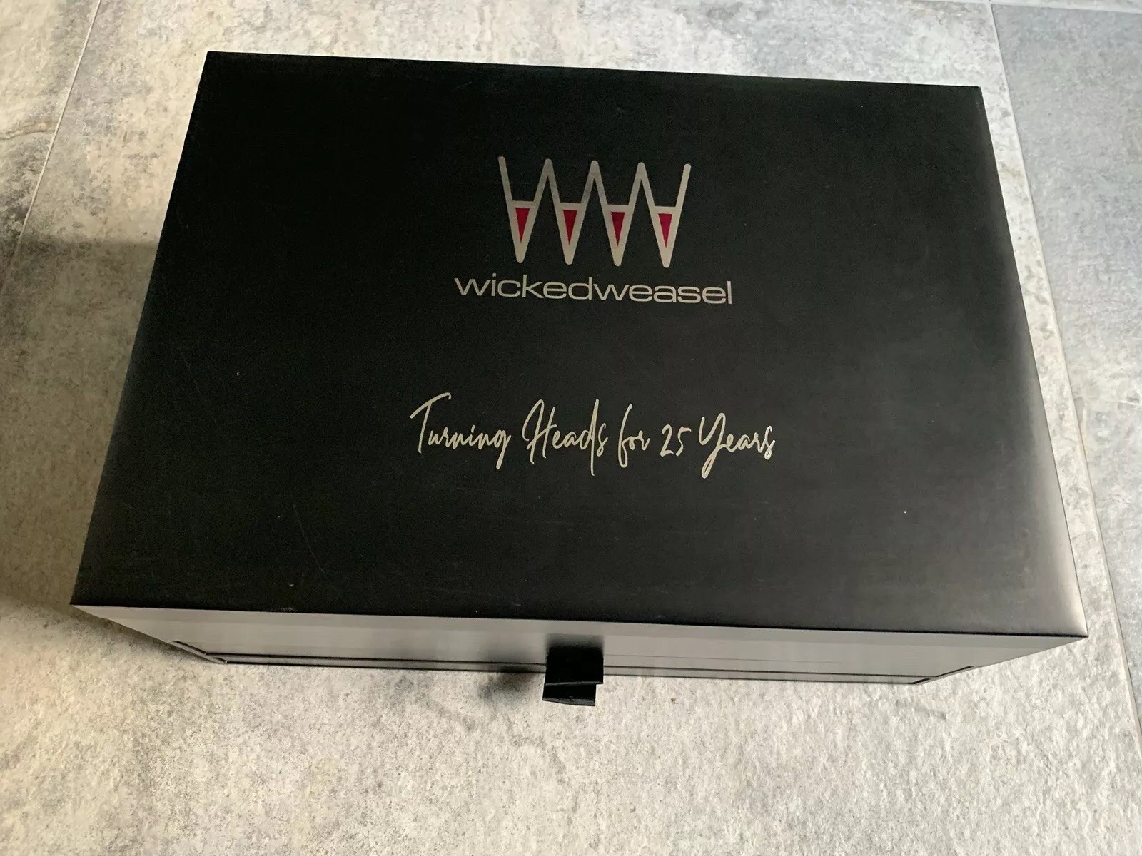 Wicked Weasel Collectors Edition 25th Anniversary Box + Foto Book ...