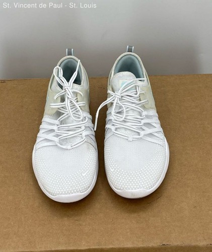 Nike Free White TR7 Solid Athletic Shoes Women's Size 9 - Used - AA2238 ...