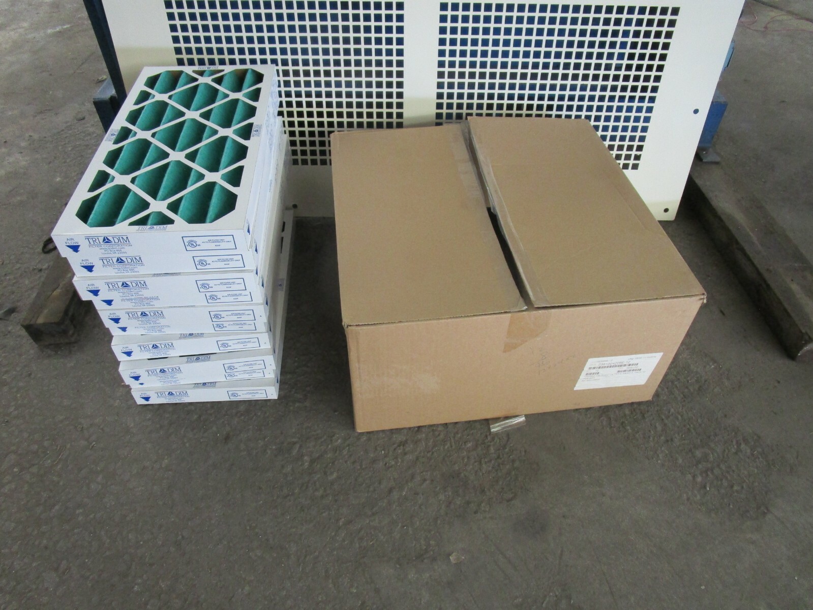 TRI DIM 2351224208E-12 12" X 24" X 2" TRI PLEAT AIR FILTER MERV 8 (LOT ...