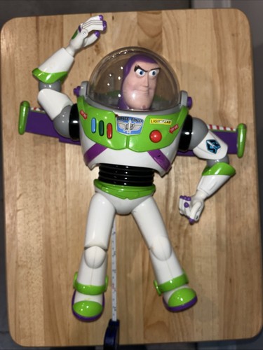DisneyPixar Toy Story 12" Buzz Lightyear He Lights Up & Speaks Multiple ...