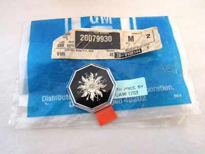 NOS 1982-86 Pontiac Grand Prix Bonneville G/8 P/8 Sail Panel Emblem GM ...