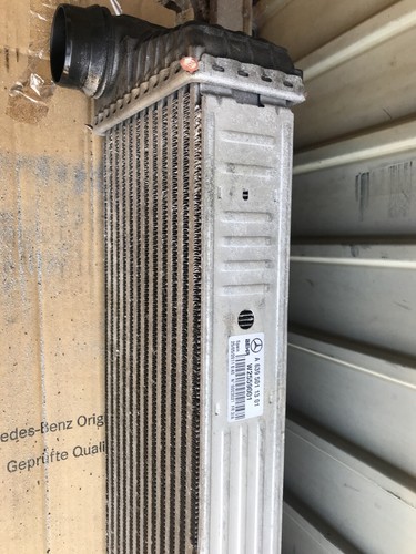 Ladeluftkühler A6395011301 Kühler 134Tkm Mercedes W639 Vito 113 CDI 13. ...