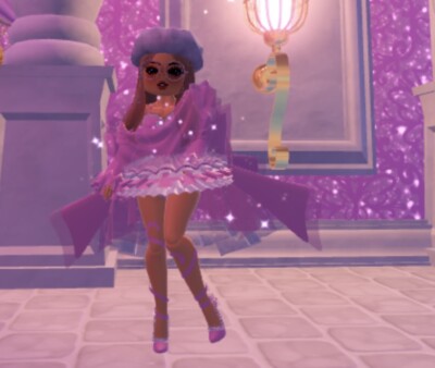 Royal High Merchandise, Skirt, Wings, Outfit, Shoe, Diamonds, Roblox ...