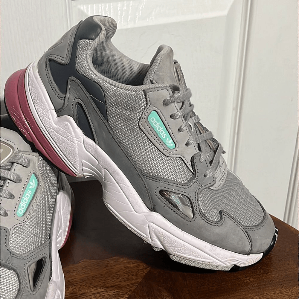 ADIDAS ORIGINAL FALCON Running Shoes - Women' Sz 7 - EXCELLENT - D96698 ...
