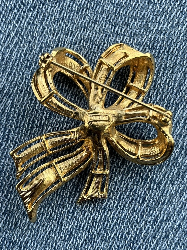 Vtg Napier Brooch Pin Bow Ribbon Gold Tone Faux Pearl Brushed | eBay