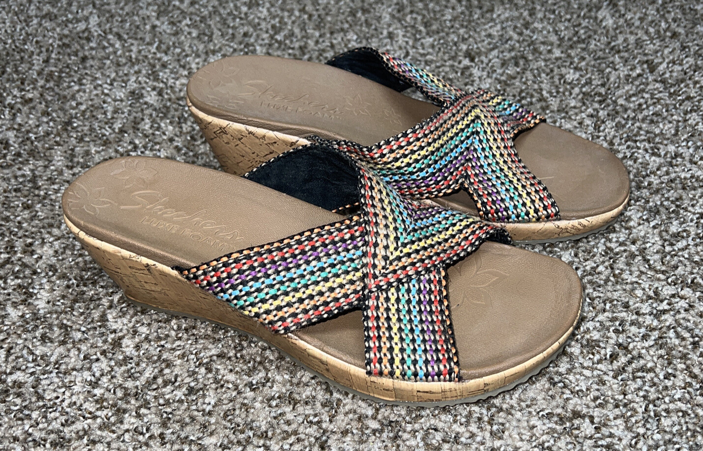 womens skechers rainbow wedge sandals size 9 - Gem