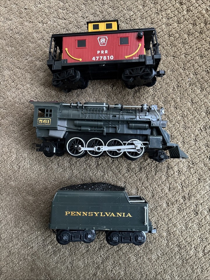 Set of 3 Train car Pieces By Lionel Coal Tender, 561 Engine, PRR G ...