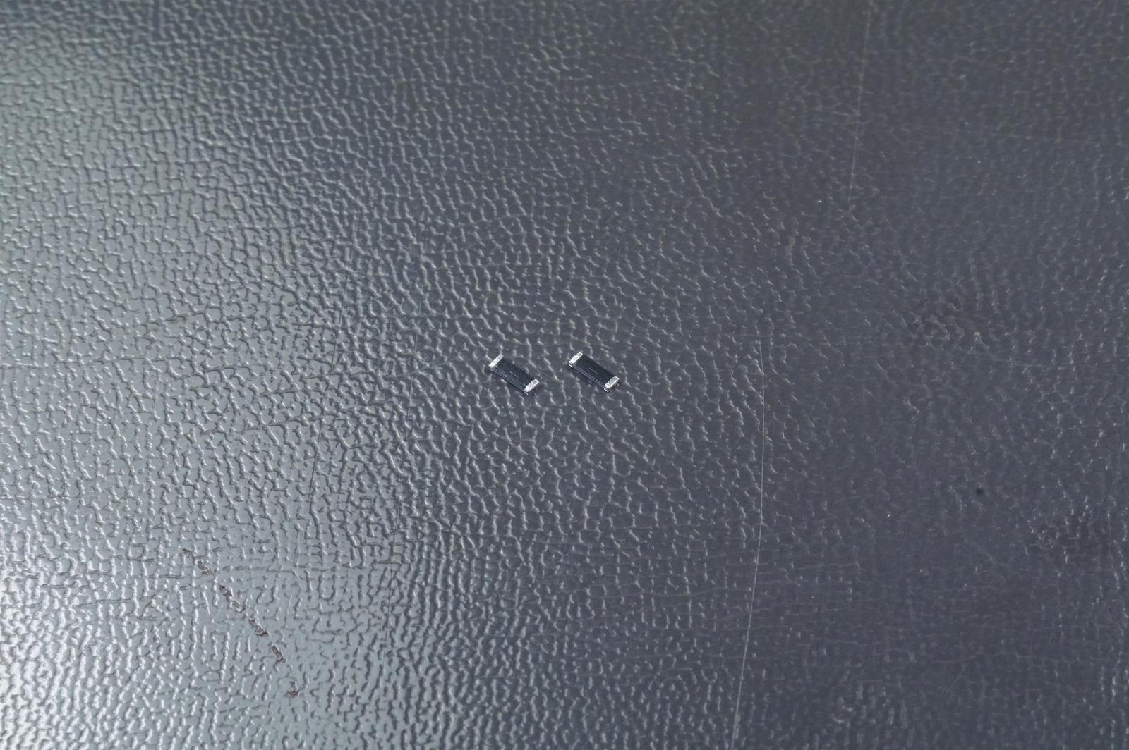 Lot of 2 M55342M04B4E99R Vishay MIL Chip Resistor 4.99K Ohm 0.15W 1% ...