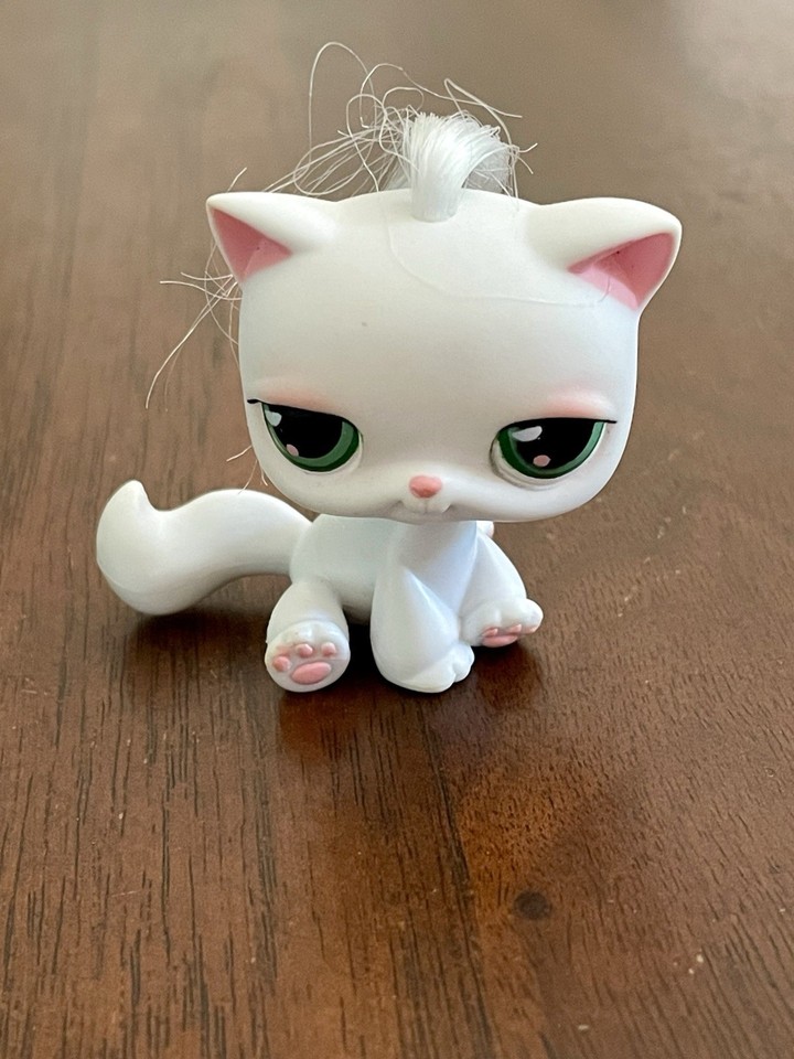 2006 Hasbro Littlest Pet Shop LPS White Cat 148 Super Sassy Pets w ...