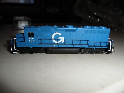 Guilford - Maine Central GP-40 - w/ DCC & sound | eBay