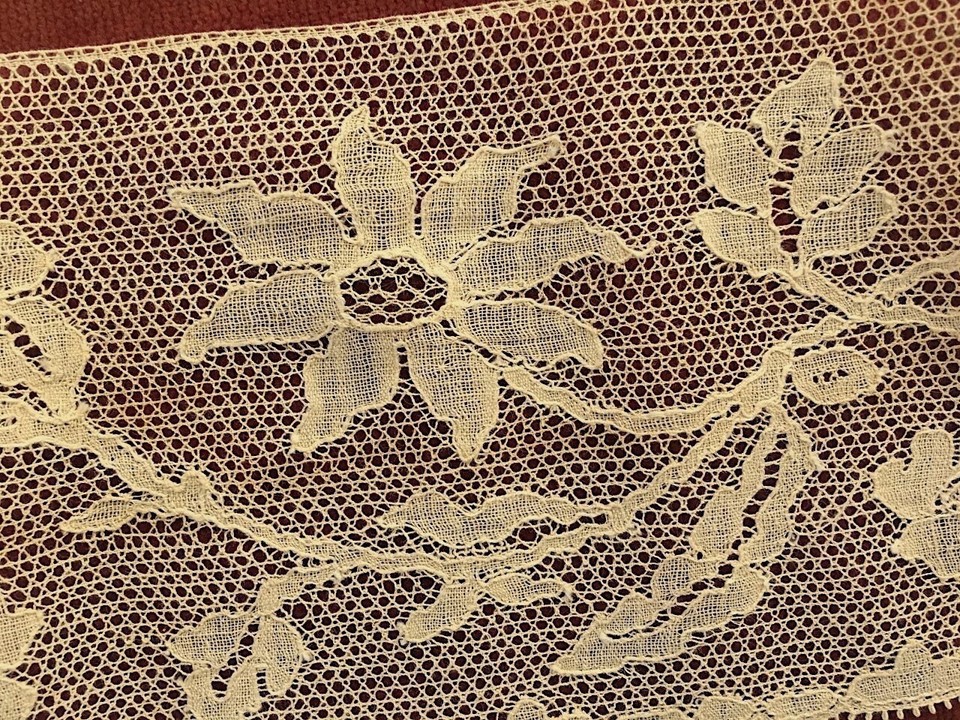 Antique Vintage Lace-WIDE SCALLOPED FRENCH POINT DE PARIS LACE FLOUNCE ...
