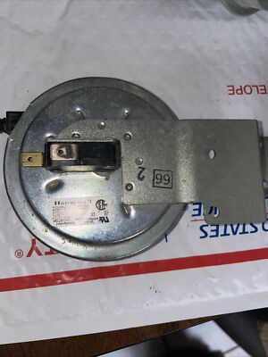 ICP / Tempstar Furnace Pressure Switch # HQ1010898TR Tridelta ...