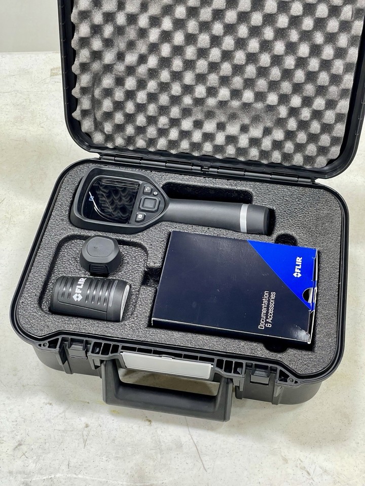 FLIR E8-XT Infrared Handheld Thermal Camera with Hard Case and Holster ...
