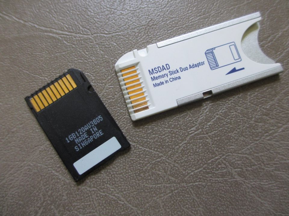 Vintage Lexar Sony-Style Memory Stick Duo Adaptor and 1GB Memory Card ...