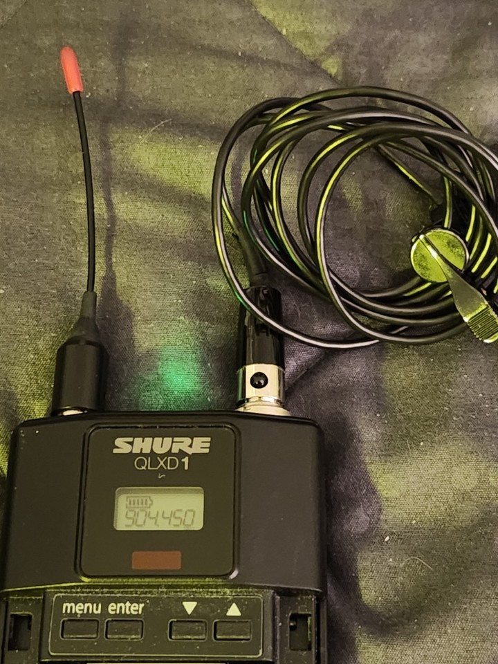 Shure QLXD1 X52 902-928 mhz. Wireless transmitter with antenna And ...